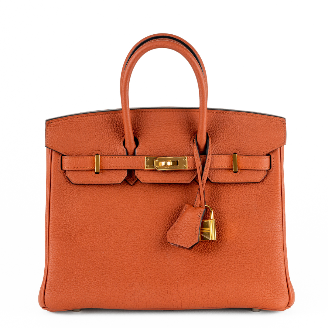 Introducing an authentic Hermès 25 cm Copper Togo Birkin in pristine ...